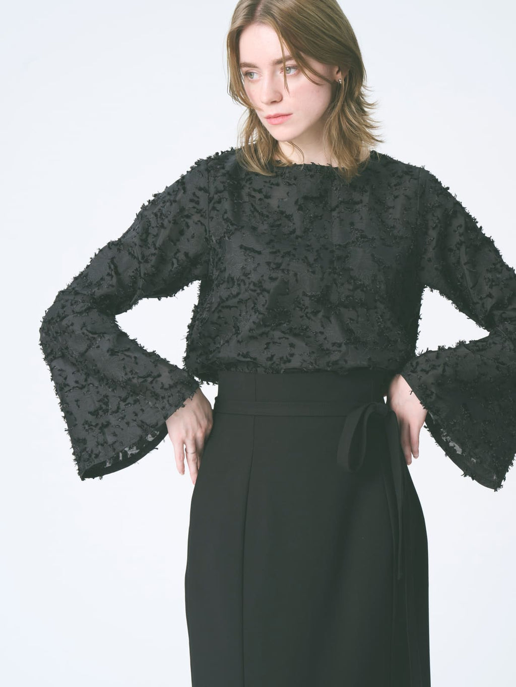 BONLEA フレアスリーブジャガードブラウス